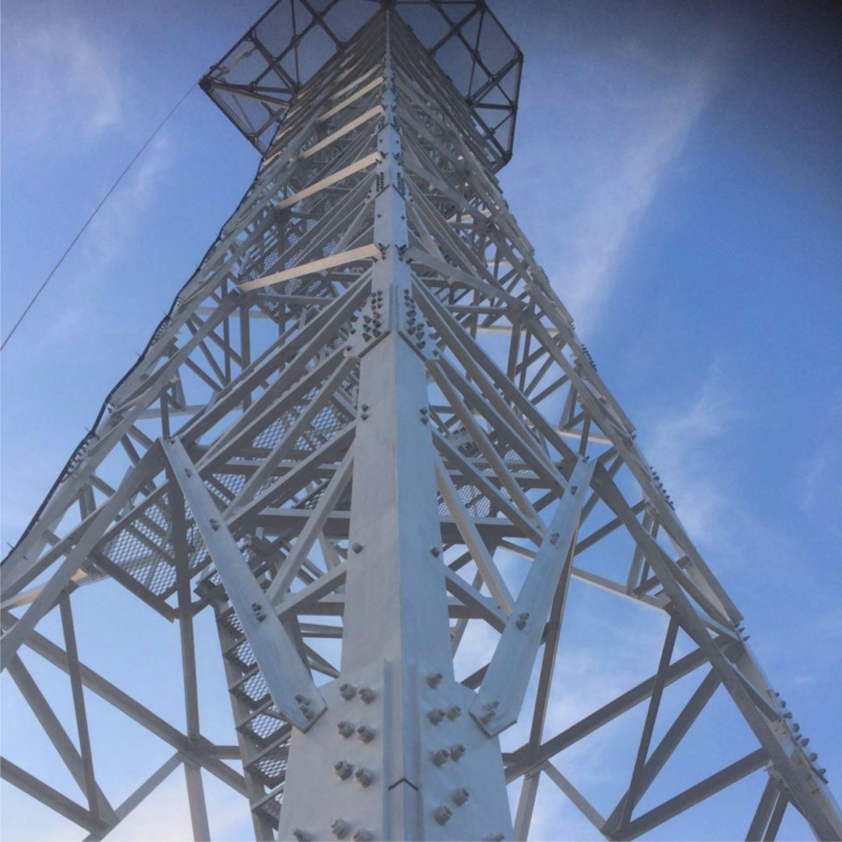 Tower Triangle/ Tower Segitiga - Pusat Petir